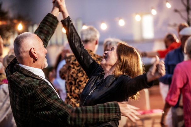 Hotel Romantik (1:8) | Tv-program